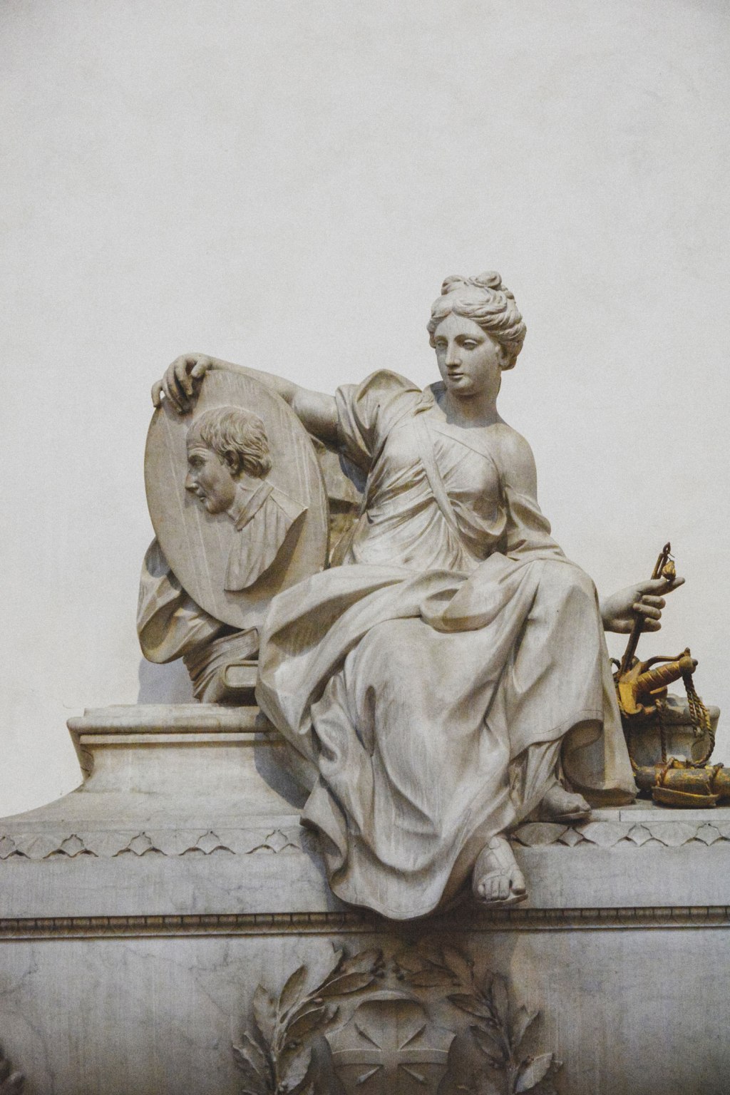 Tempio dell’Itale Glorie – Gold Colored Fox