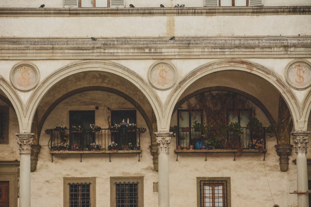 The Legacy of the Arte della Seta – Gold Colored Fox
